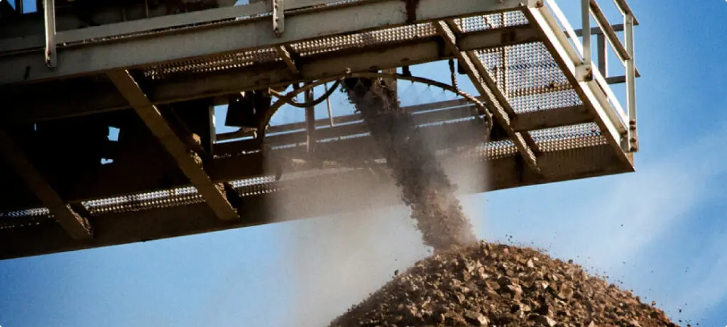 Dust Control for Asphalt and Concrete Recycling | BossTek